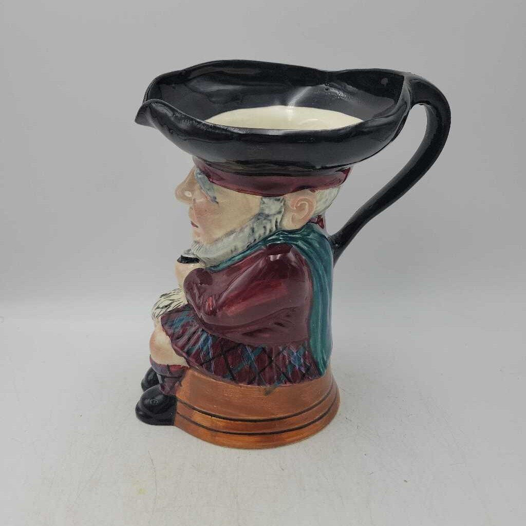 Toby Pitcher 'Scottie' 8-1/2"H (TRE)